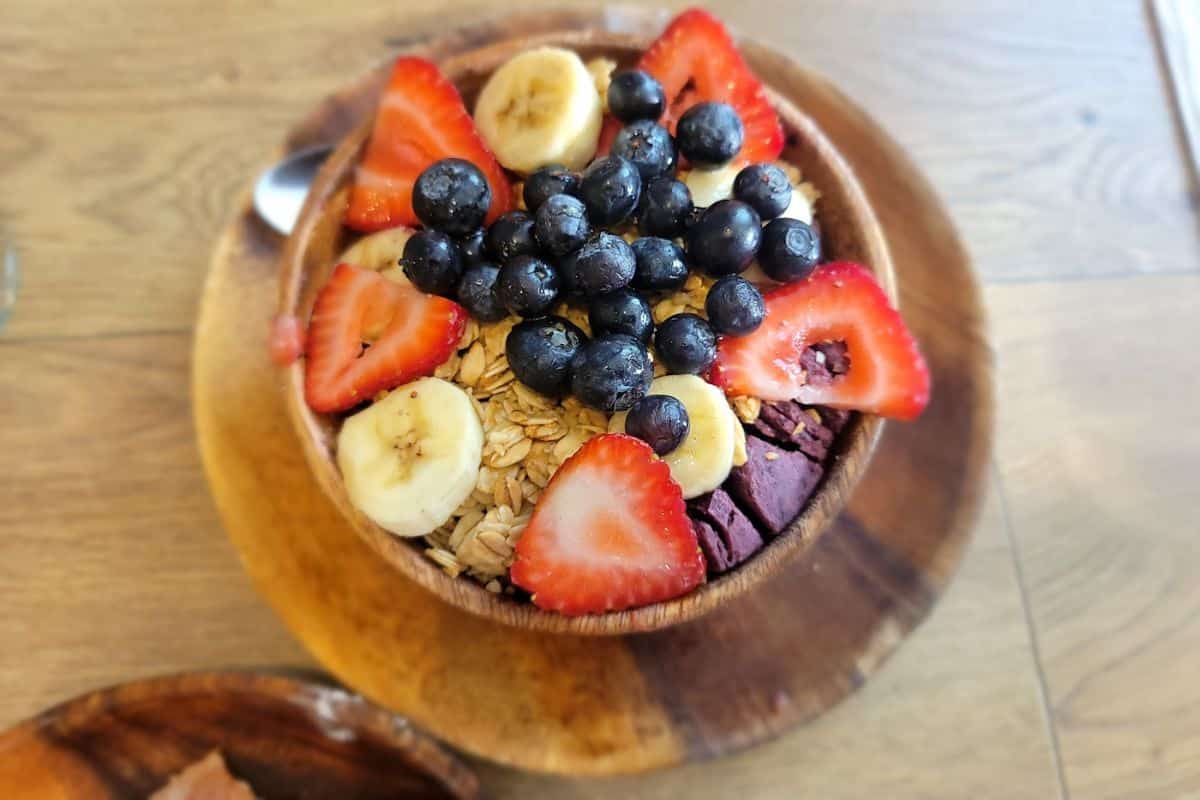 7 Best Breakfast Spots in Waikiki (according to a local!)