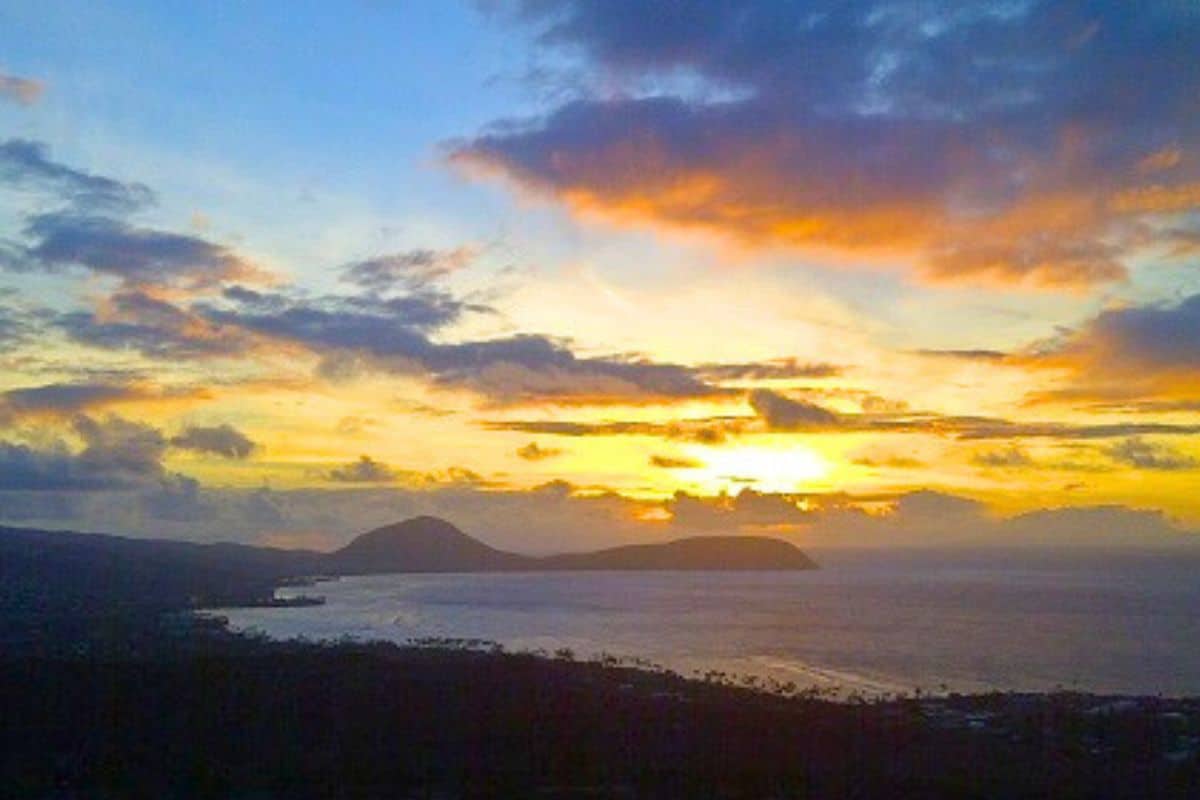 Diamond Head Crater is Oahu's Most Iconic Hike (But You Need a ...