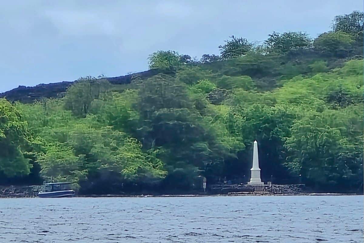 10 Awesome Things to Do on Hawaii's Brilliant Big Island (#7 is a MUST!)🌋🌊