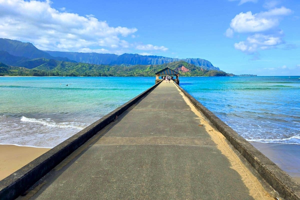 Bucket List Hawaii: 40 Incredible Things to See & Do in Your Lifetime 🌈