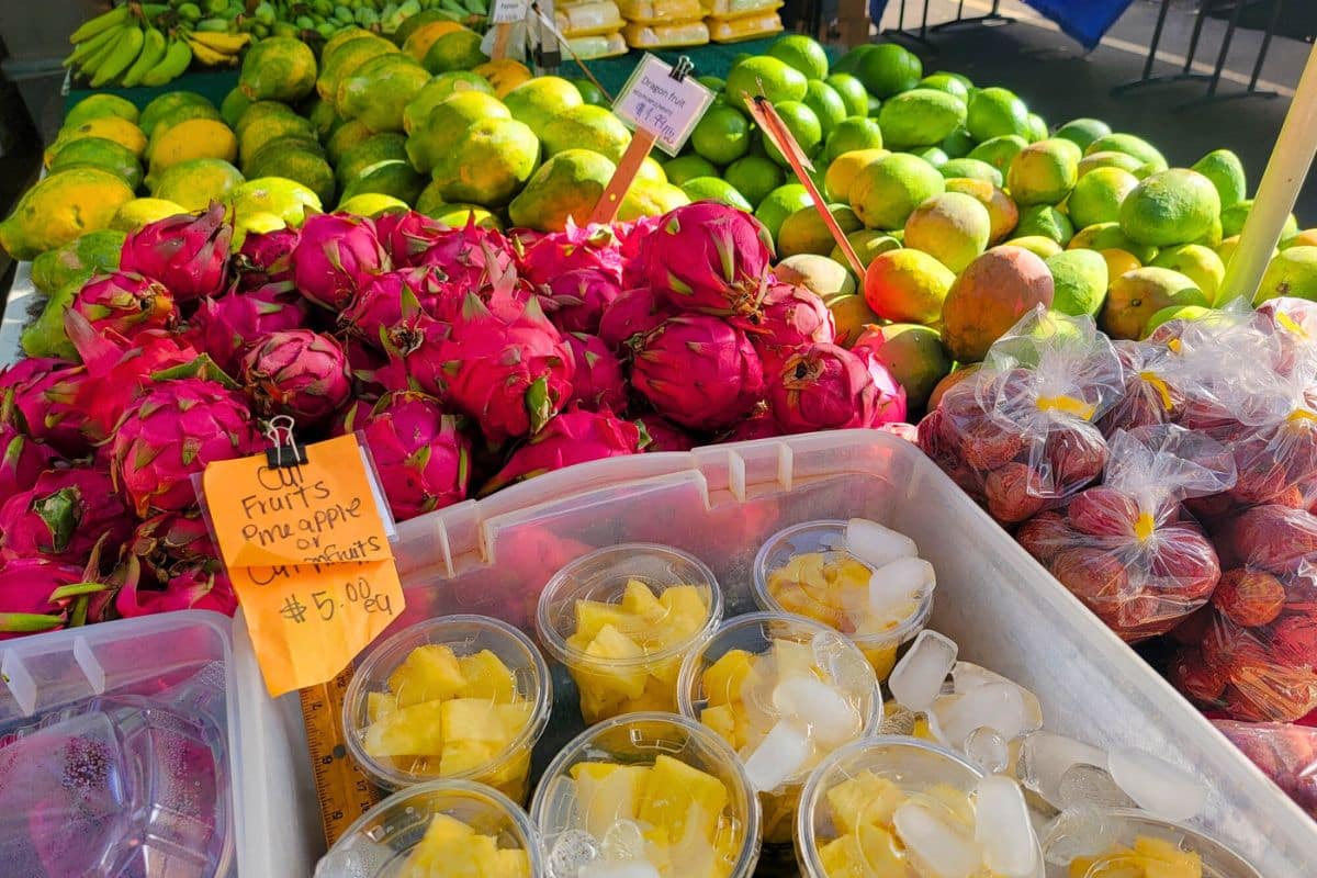 Eat, Drink, & Shop Local at Oahu's Weekly KCC Farmers' Market 🚜🍍🍅